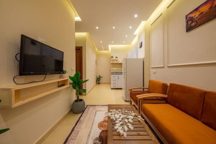 Cozy Sunset Haven | 2br Near The Sea - Hurghada