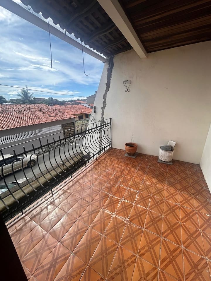 Próximo à Shopping, Bares, Supermercados E Praias. - São Luís