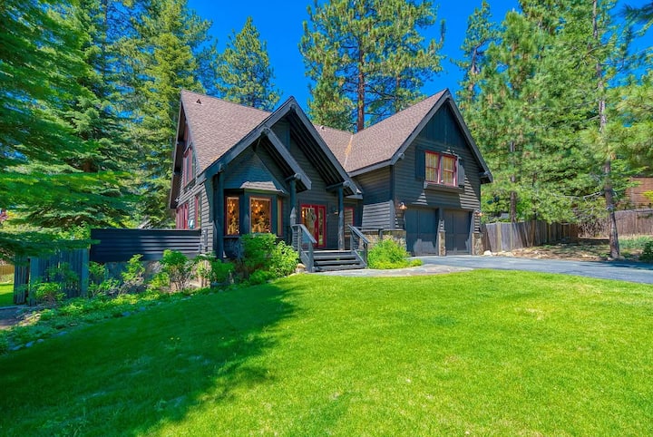 Lux Cozy Cottage|hot Tub|office|bbq|peloton Gym|ac - North Lake Tahoe, CA