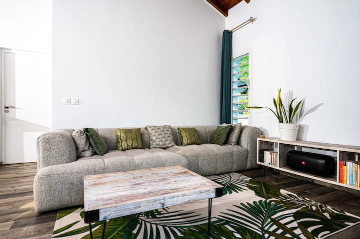 Maison Confortable Avec Grand Jardin Privé - Guadeloupe