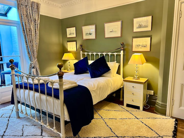 The Garden Flat. Newly Refurbished +Self-contained - 多爾切斯特