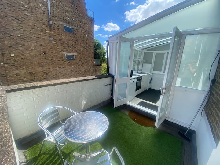 Camden Town 2 Bedroom Apt With Outdoor Terrace - City of London