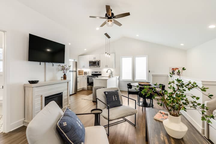 Private Guest House | Parking | Entertainment - Nashville, TN