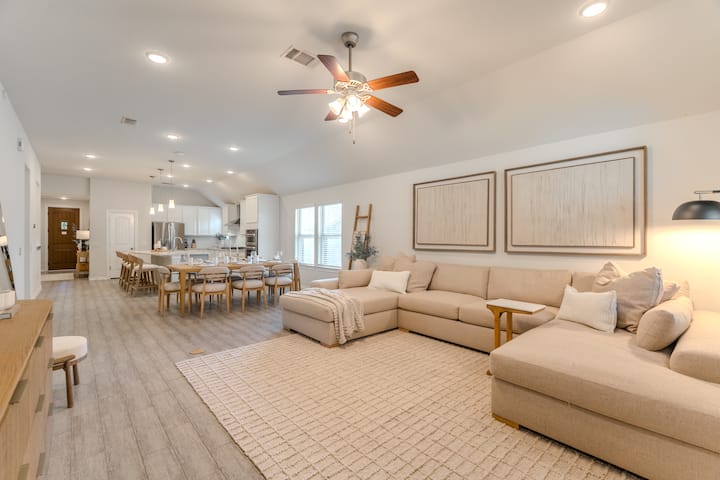 Relaxing Woodlands Hideaway - The Woodlands, TX