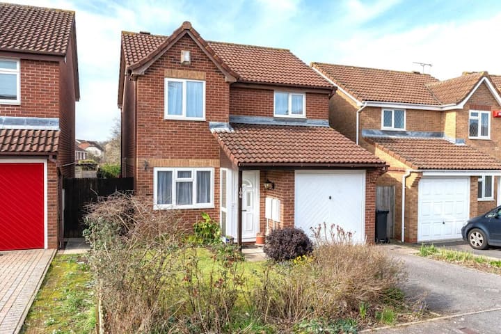 Great House For A Relaxing Getaway. - Bristol