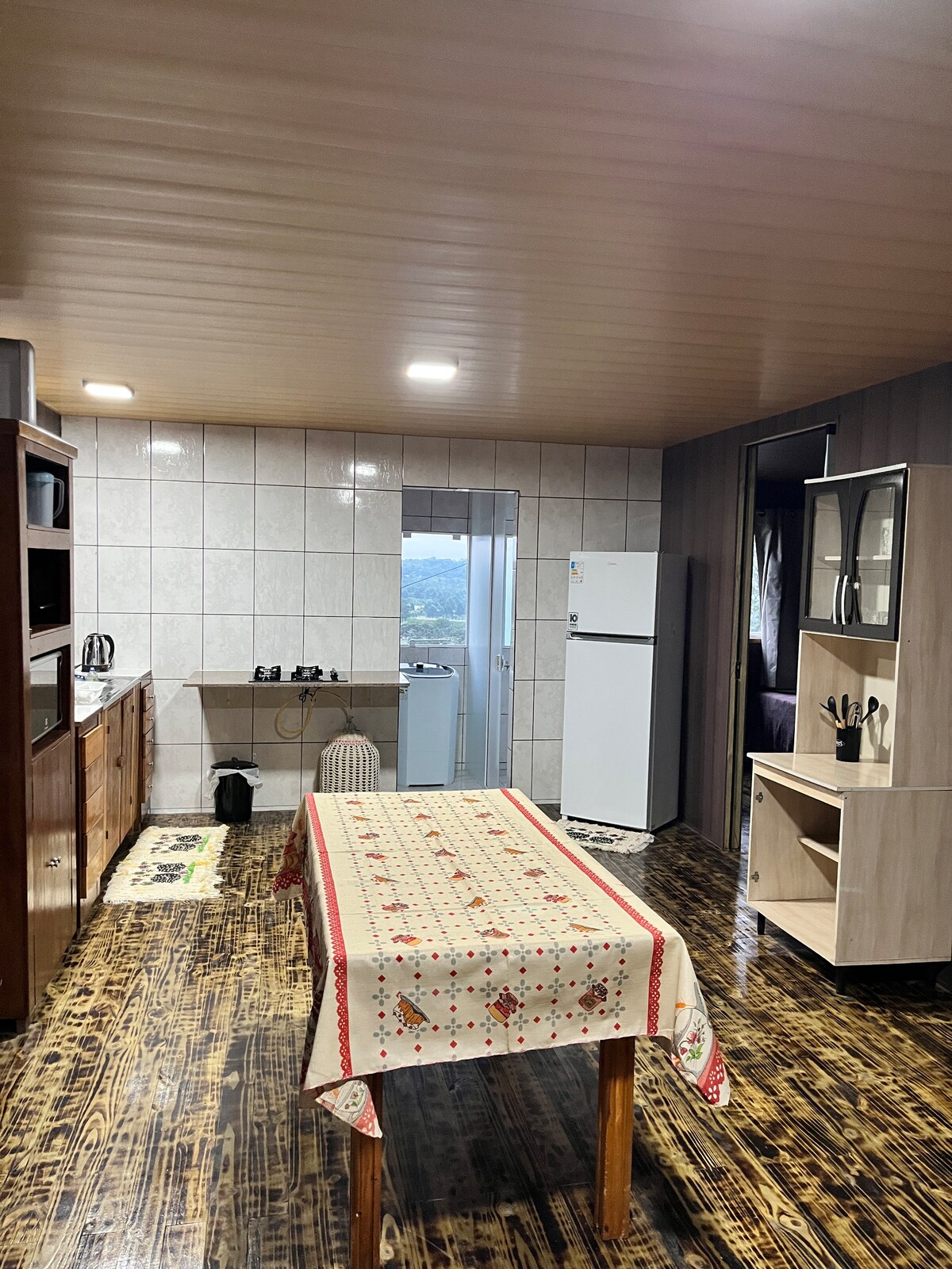 Upper floor near Angelina Caron Hospital - Houses for Rent in Campina ...