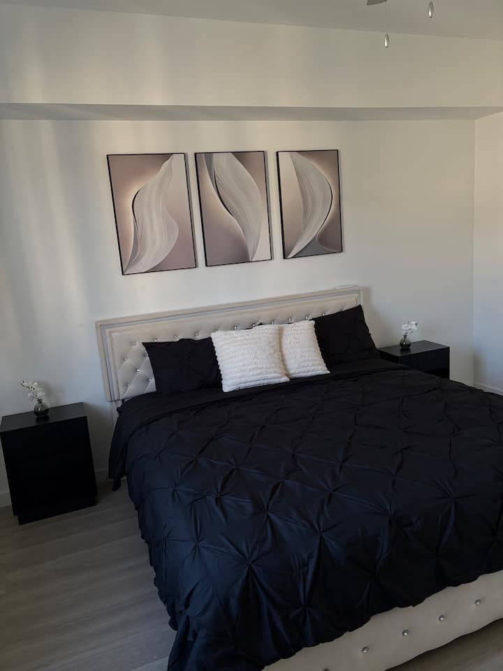 Entire Luxury Apartment - 포트로더데일