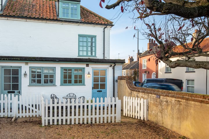 Cosy Christmas Cottage By The Quay - Wells-next-the-Sea