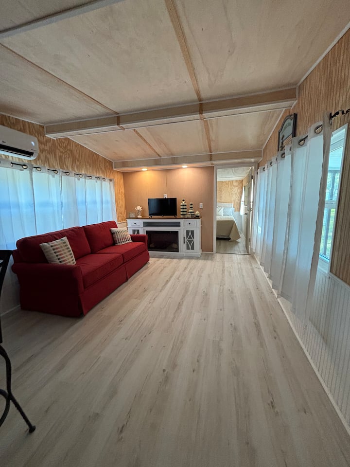 Prime Crystal River Location! - Crystal River, FL