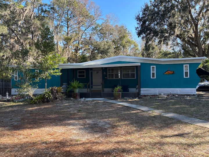 Experience Nature’s Beauty In The Heart Of Town - Crystal River, FL