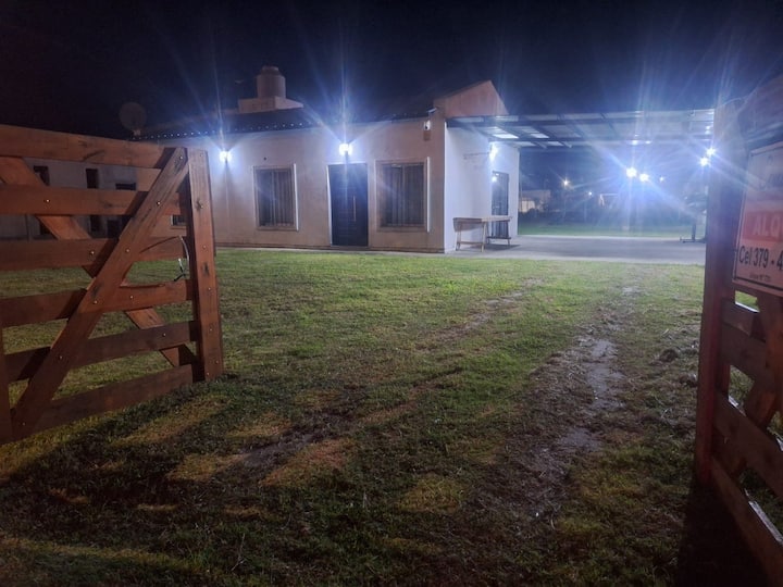 Alojamiento Los Teros - Casa Con Pileta - Corrientes