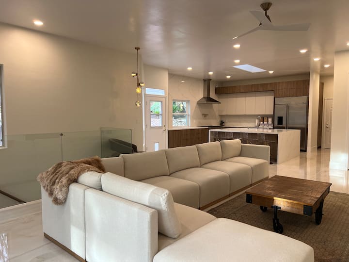 Victoria’s Secret Garden - San Diego Zoo Safari Park, Escondido