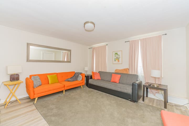 Albany Apartment Near Governor’s Mansion & Capitol - Albany, NY