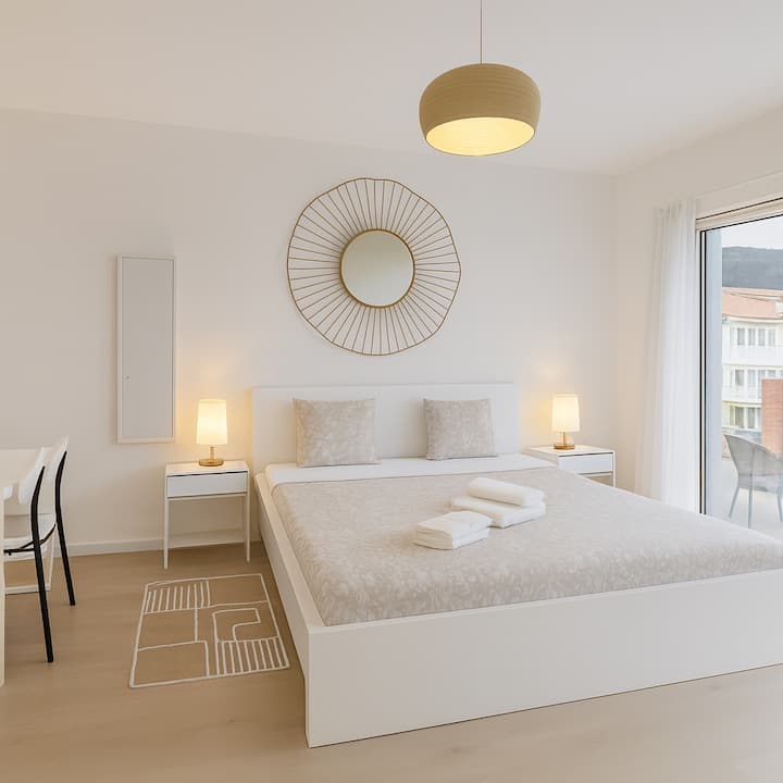 The Sleek Minimalist Lakefront - Lausanne