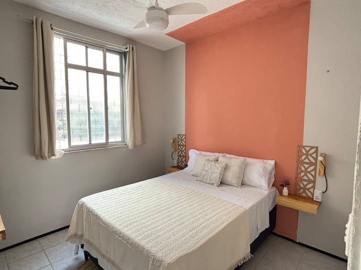 Apto Pertinho De Tudo! Garagem, 2qts E Wifi 500mbs - Fortaleza