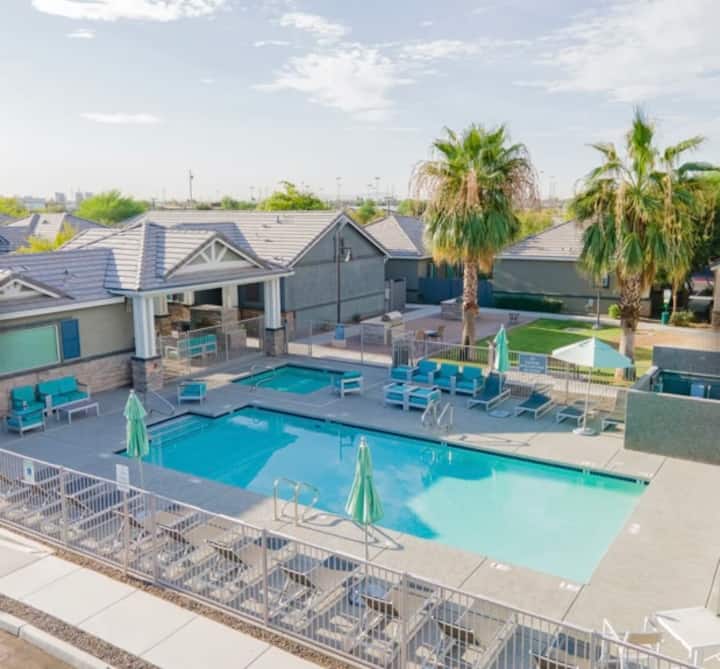Luxury Villa In Peoria On Lake +Laundry+fast Wi-fi - Sun City, AZ