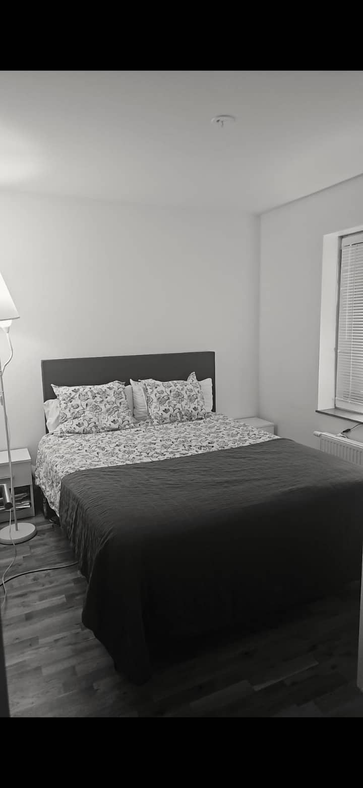 City Close Comfort Apartment
(Gårdsten Centrum) - Surte