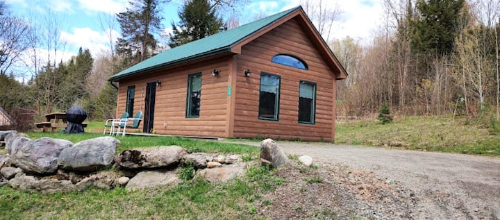 Serene Country Cabins 1 In The Heart Of Vermont - Morristown, VT
