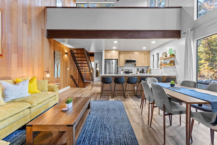 New Listing Tahoe Bliss! Renovated Townhome! - Kings Beach, CA