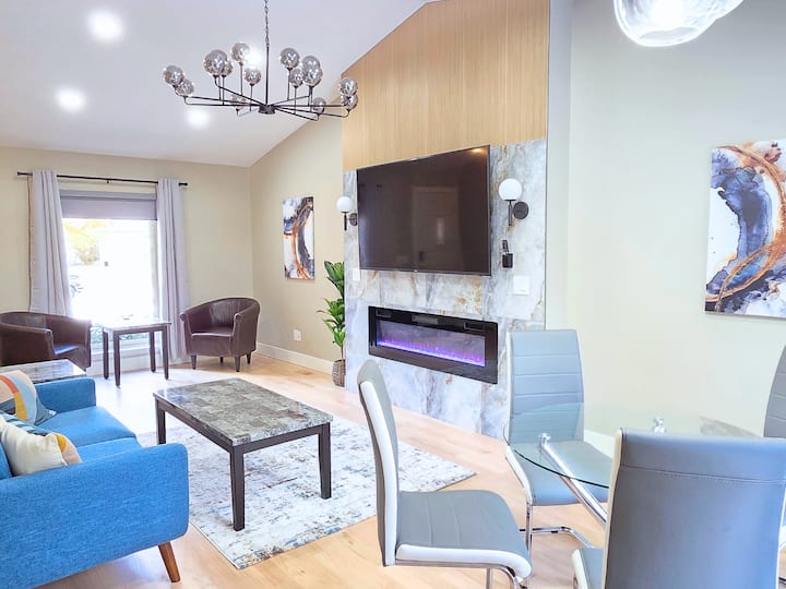 Attached Garage⁘1st-fl Bed/bath⁘luxury Touches - Bloomfield Hills, MI