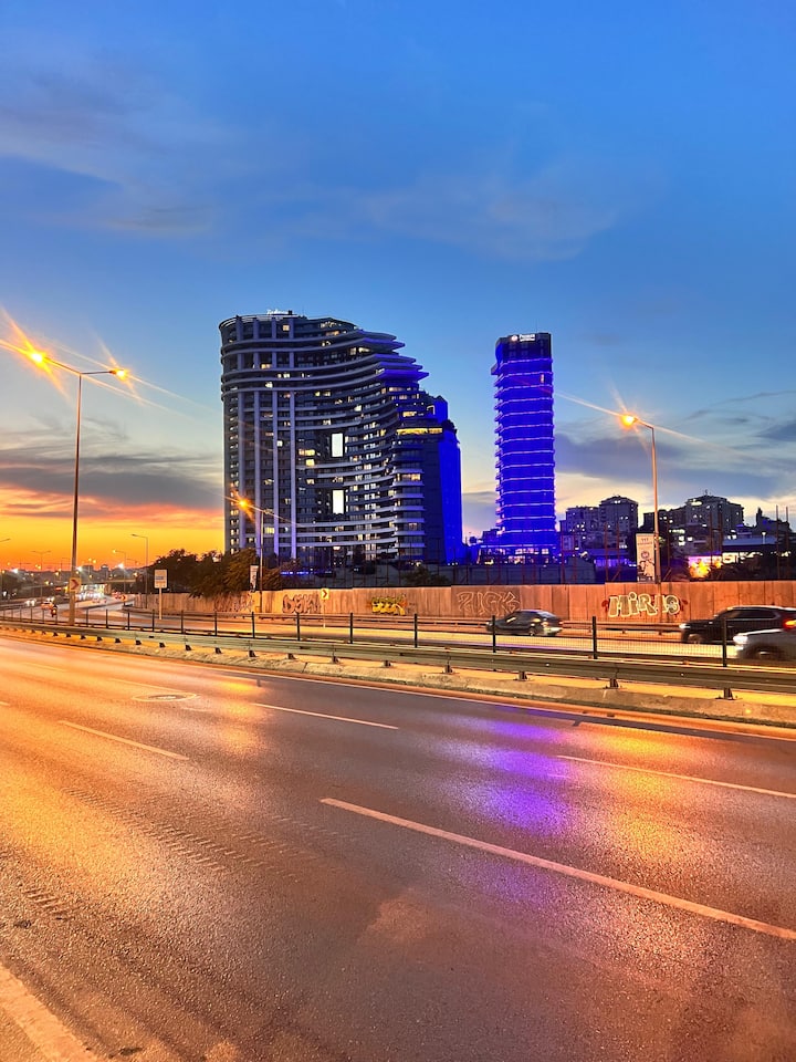 ‘Mükemmel Manzaraya Sahip Yüksek Kat Eşsiz Suit’ - Zeytinburnu