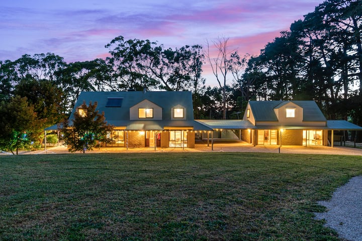 Adelaide Hill Luxury Amenities And Stunning Vistas - Bridgewater, Australia