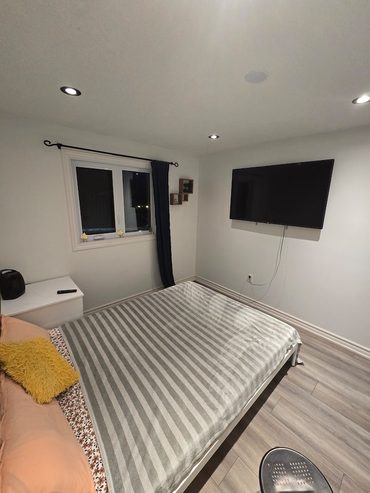 Private Room And Shared Bathroom - Innisfil