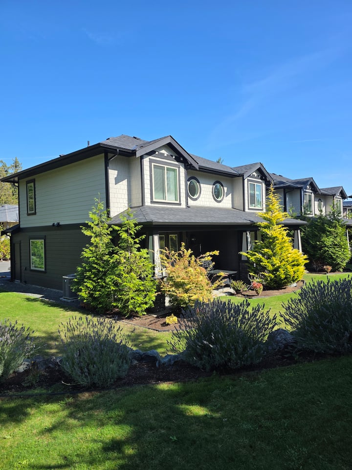 Resort- Sleeps 6, 2 Bed/2 Ba, Executive Townhome. - Parksville