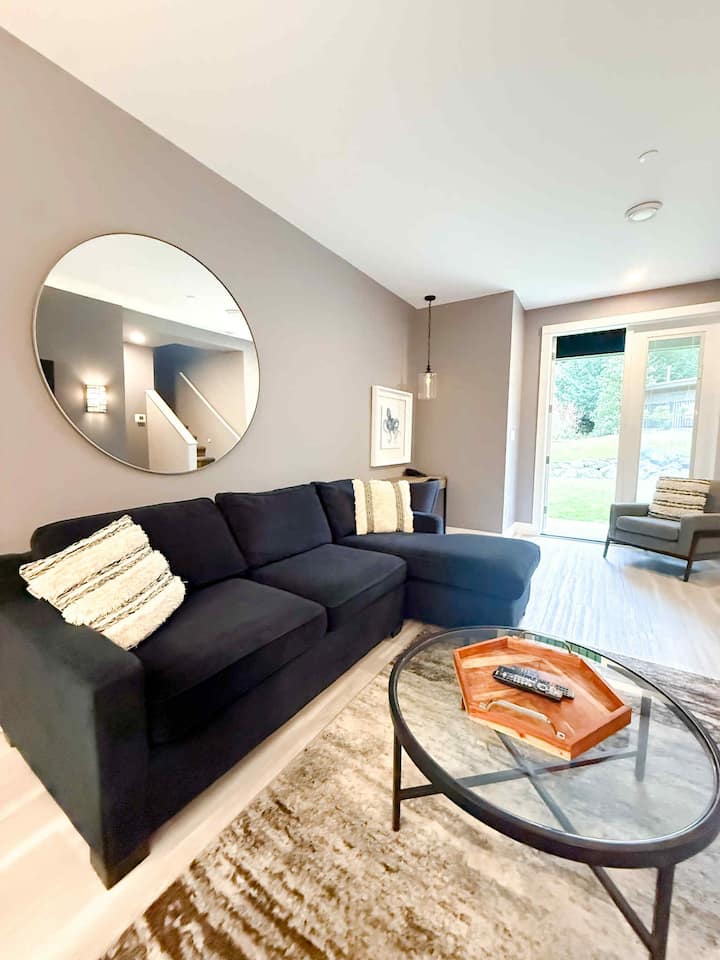 #2 Sunrise Ridge Resort Upscale Townhome. Sleep 6. - Parksville