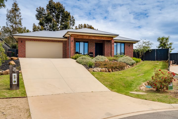 Alpine Corner - Lux And Quiet - Albury