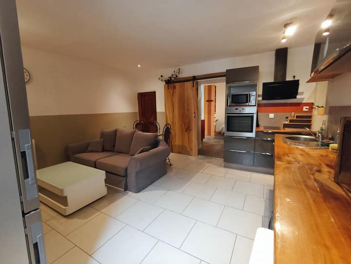 Appartement 2 Pièces - Terrasse - Centre-ville - Saint-Affrique