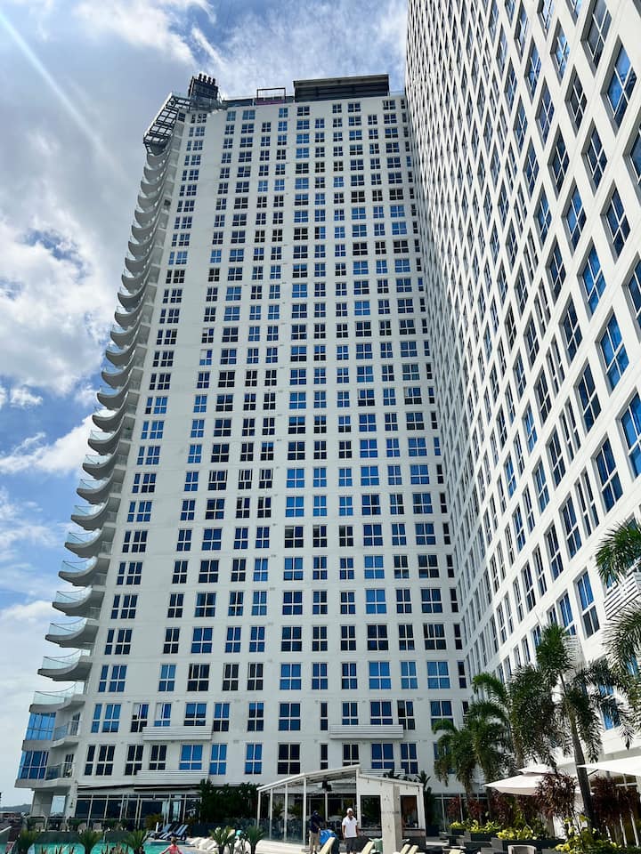 Moderno Apartamento En Cinta Costera - Panama City