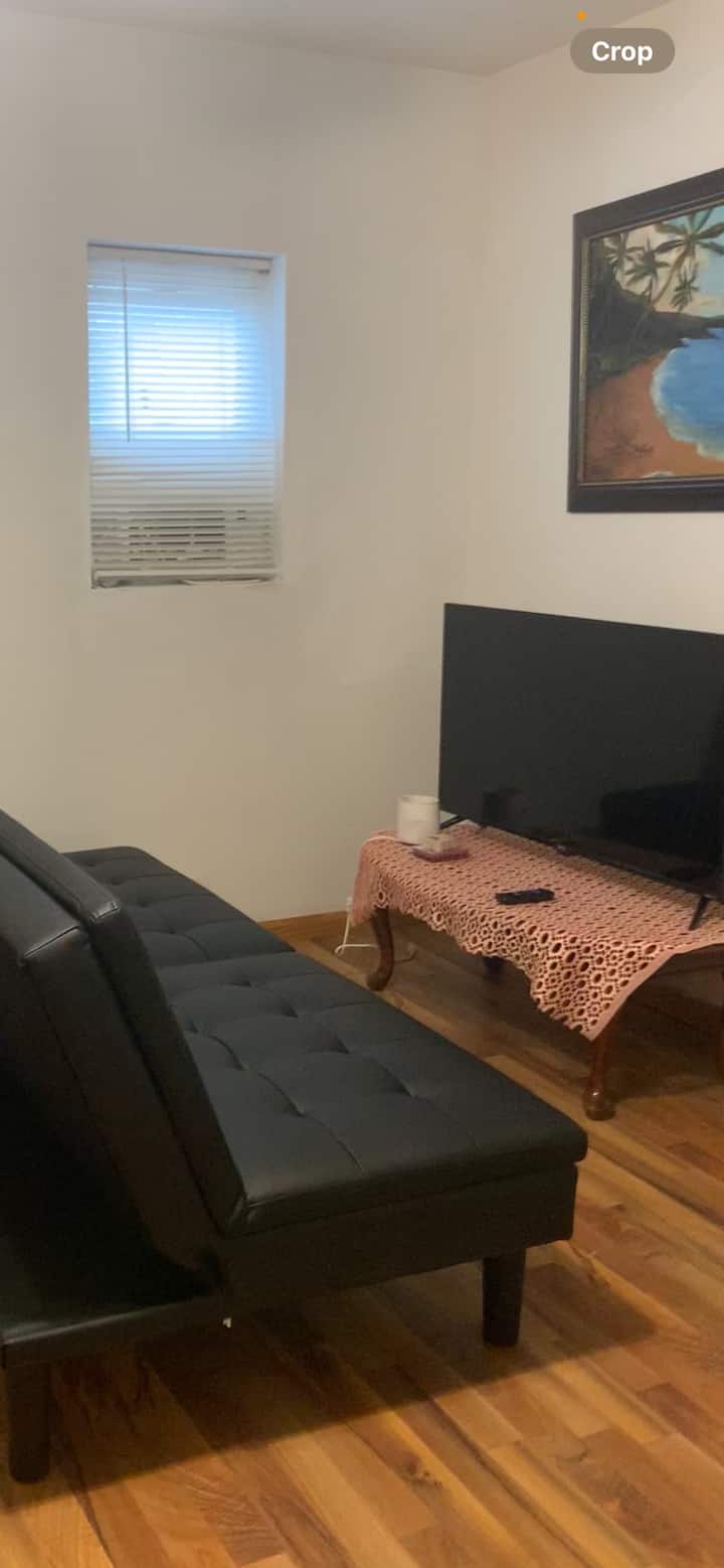 Cozy Suitable Apt - Western Illinois University, Macomb