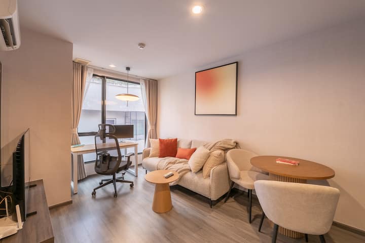 Ideo Mobi Sukhumvit 40 | Peaceful Stay In Ekkamai - Bangkok