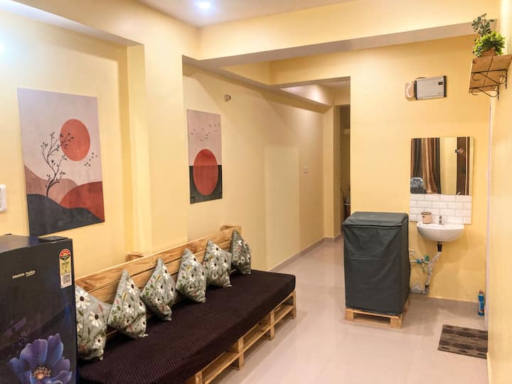 Homestay In 4 Bedroom Flat | Inverter Available - Patna