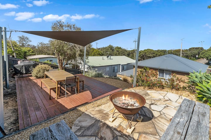 Large Rye Family Home - Sorrento