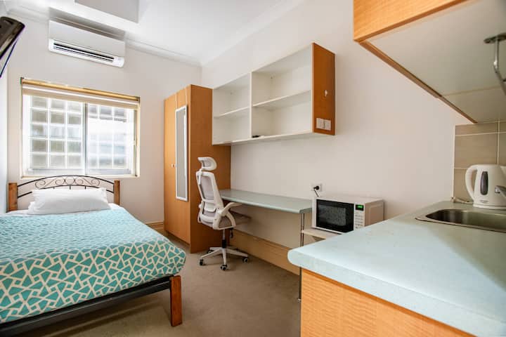 Refined Single Room - Randwick City Lodge - Coogee
