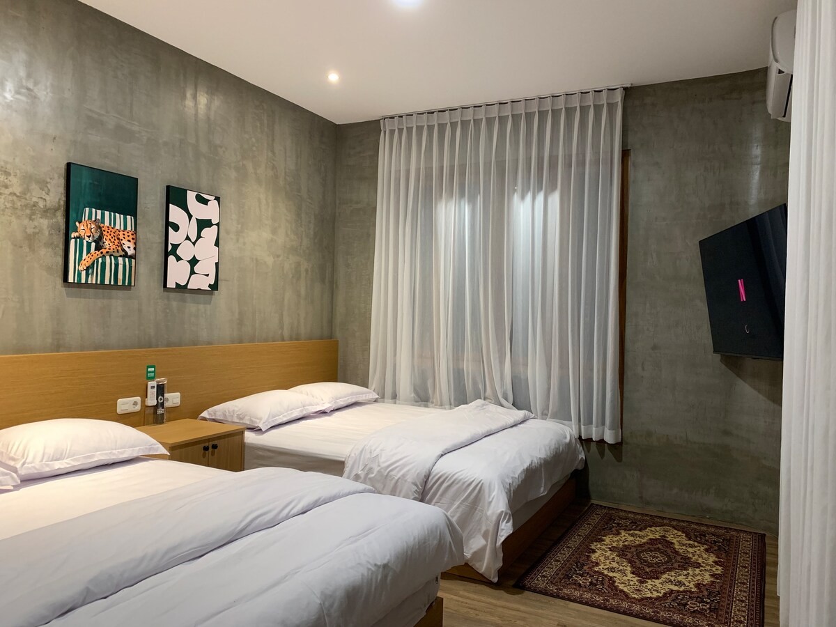 ALENA stays with Private Pool - Houses for Rent in Lowokwaru, East Java ...