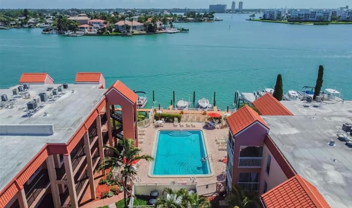 Cozy Condo On Boca Ciega Bay - St. Pete Beach, FL