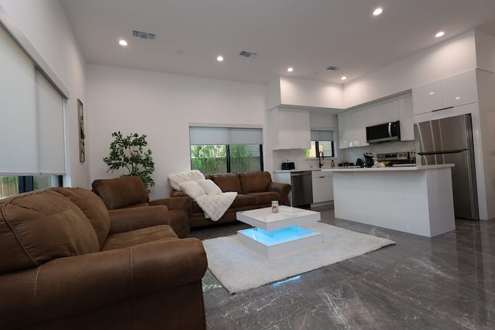 Private, New, Quite, Cozy And Safe - Los Angeles, CA