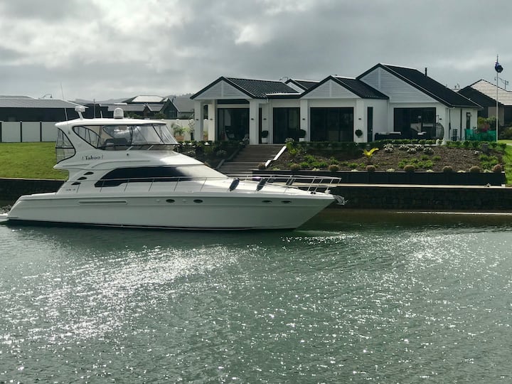 The Waterways Boat House Deluxe Queen Suite Garden - Whitianga