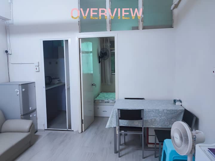 寧靜的小單位；設備齊全，
交通十分方便！
附近屋邨，買東西很容易。
長租，短租無任歡迎。 - Hong Kong