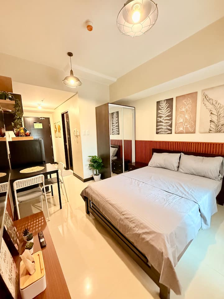 Kozzzy Studio Cubao Qc • Fast Wifi + Netflix - Quezon City