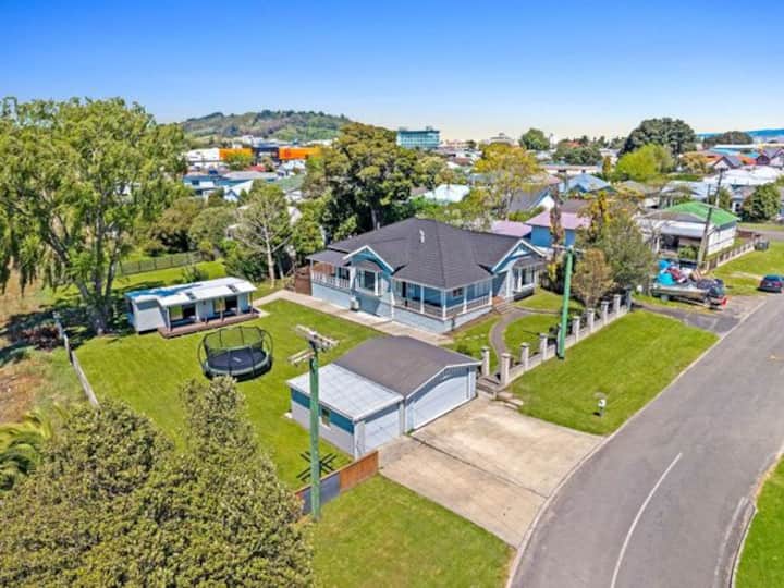 Riverside Retreat - Gisborne