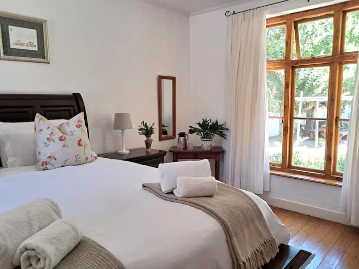 Queen Cottage At River Bend's Old House - Graaff-Reinet