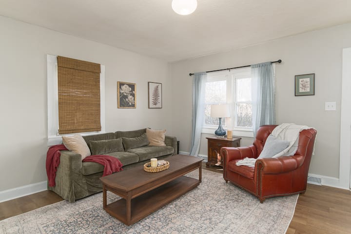 The Goat Cottage Perfect For Furniture Market - Winston-Salem, NC