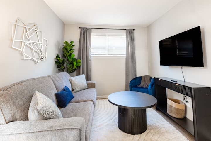 Near Flint Hills Discovery Center & Aggieville - Tuttle Creek Lake, KS