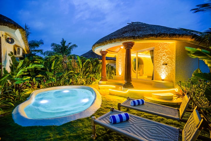 Pet-friendly Hideaway With Private Garden & Pool - Mahabalipuram