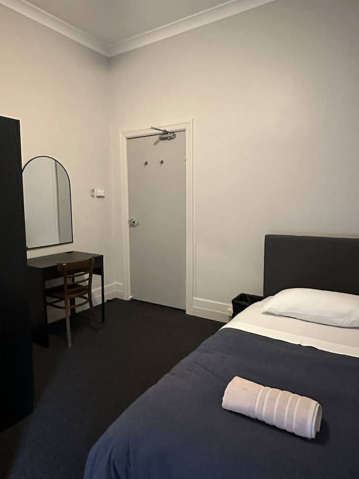 5 Mins To Central Sydney Lord Raglan Hotel - Sydney
