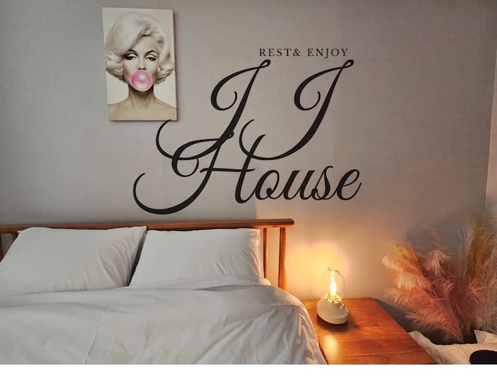 대전성심당 도보12분 한화볼파크(대전야구장) 도보10분 대전역1.5km 보문산전망대2km - Daejeon